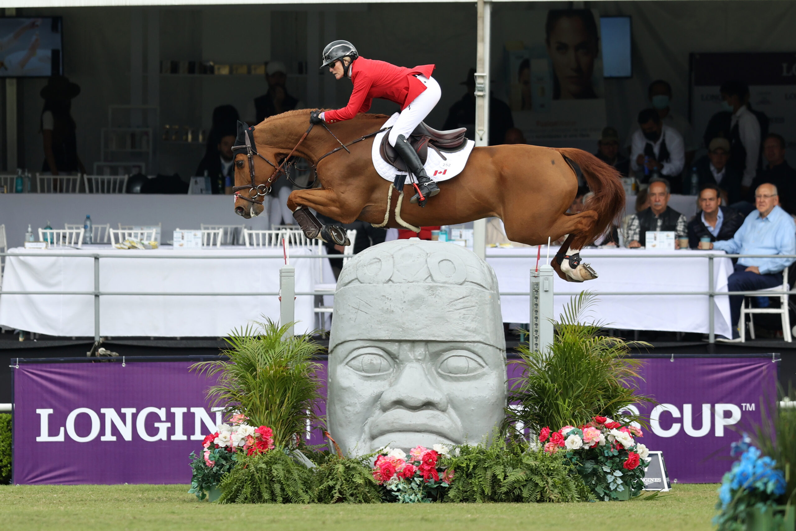 L’équipe canadienne de saut d’obstacles remporte la deuxième place de ...